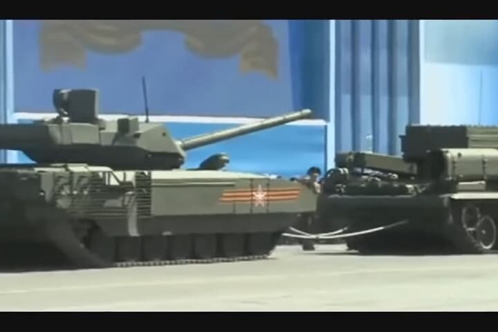 【動画】初公開当日から最新鋭T-14戦車を襲ったトラブル／ウクライナ向けとみられるT-14を捉えた衛星写真｜ニューズウィーク日本版 オフィシャルサイト